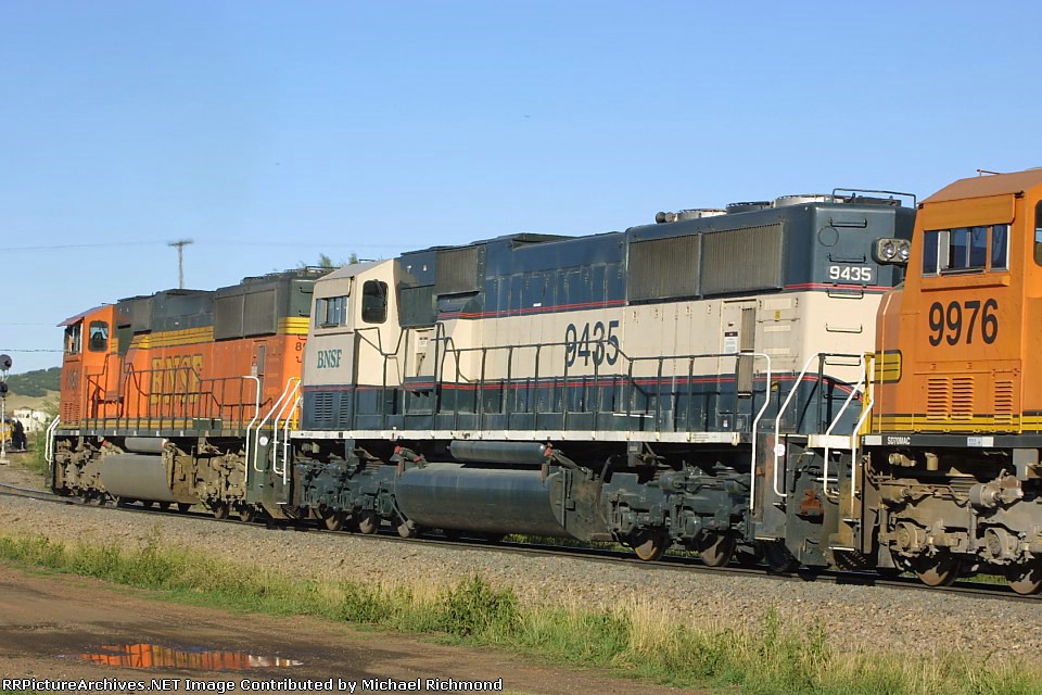 BNSF 9435